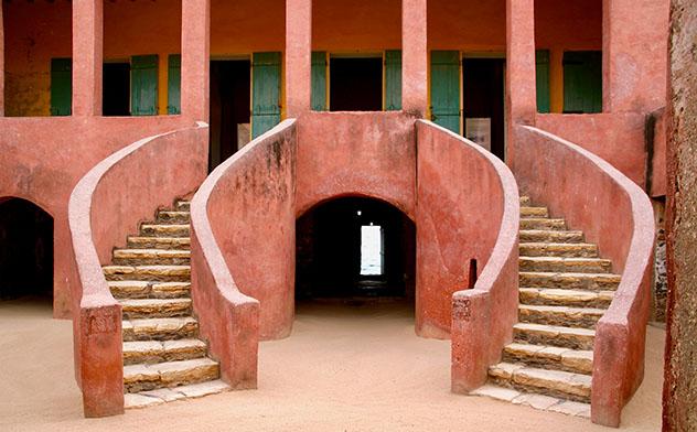 Visitar la Isla de Gorée, la excursión ideal de un día en Dakar ...